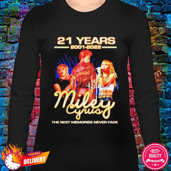 Miley Cyrus Signature 2022